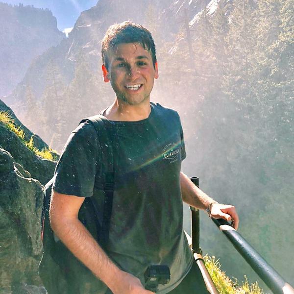 How To Build A Profitable Business On Social Media